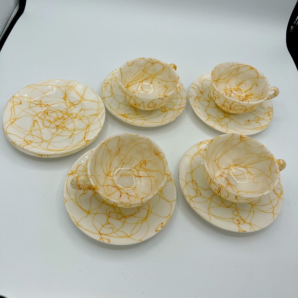 Hazel-Atlas | Dining | 4 Vintage Hazel Atlas Milk Glass Teacups W ...